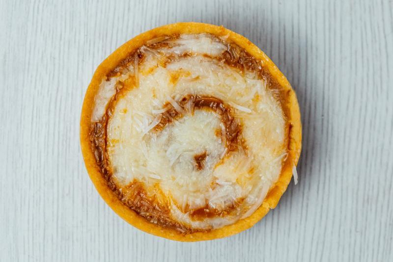 MINI TORTA DE DOCE DE LEITE COM COCO